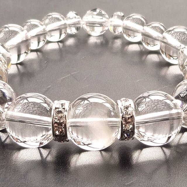 大きく羽ばたくために力強く地面を蹴る｜ホワイトファントムクォーツ･水晶（ブラジル産天然水晶） | iichi 日々の暮らしを心地よくするハンドメイドやアンティークのマーケットプレイス