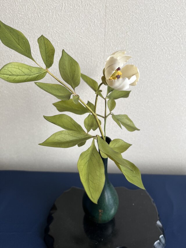 粘土の花 山芍薬 | iichi 日々の暮らしを心地よくするハンドメイドやアンティークのマーケットプレイス