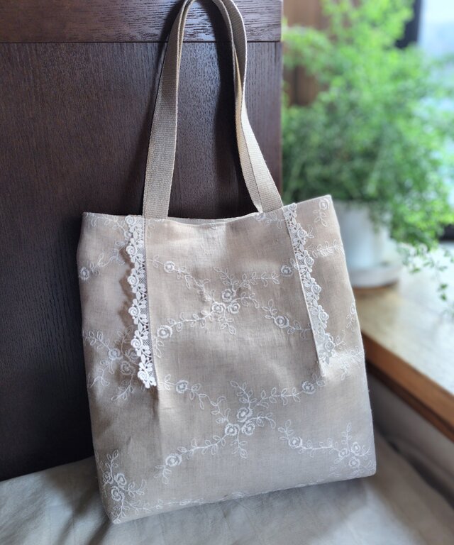 リネン刺繍生地*レース*タックバッグ*薔薇 | iichi 日々の暮らしを心地よくするハンドメイドやアンティークのマーケットプレイス