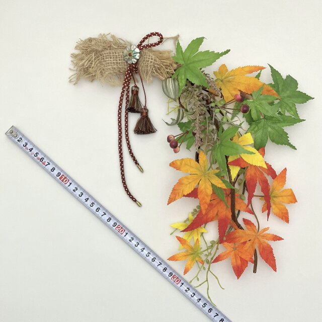 紅葉スワッグ | iichi 日々の暮らしを心地よくするハンドメイドやアンティークのマーケットプレイス