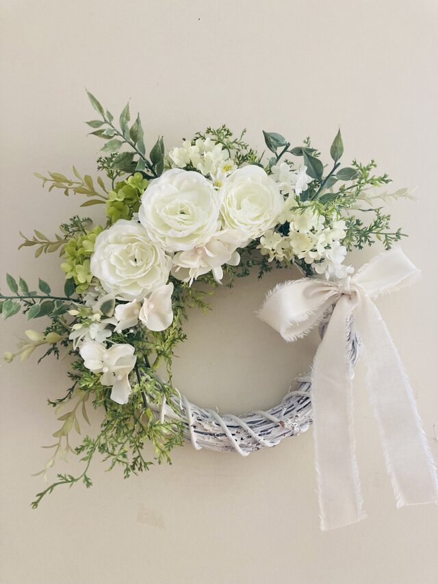 グリーン&ホワイトリース | iichi 日々の暮らしを心地よくするハンドメイドやアンティークのマーケットプレイス