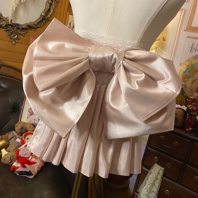 和洋折衷 作り帯 帯飾り 帯バッスル レトロ 古着 リボン アクセサリー レース 【限定1点】 KO-28 | iichi 日々の暮らしを心地よくするハンドメイドやアンティークのマーケットプレイス