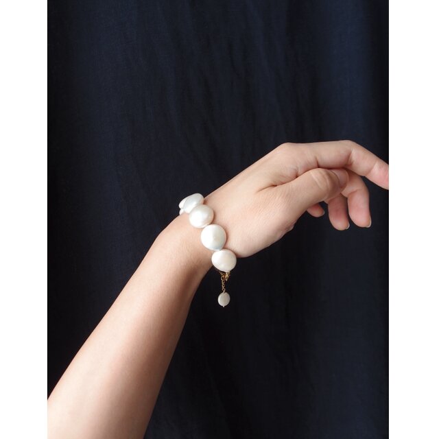 【K14gf】Coin Pearl Bracelet／コインパール ブレスレット（White） | iichi 日々の暮らしを心地よくするハンドメイドやアンティークのマーケットプレイス