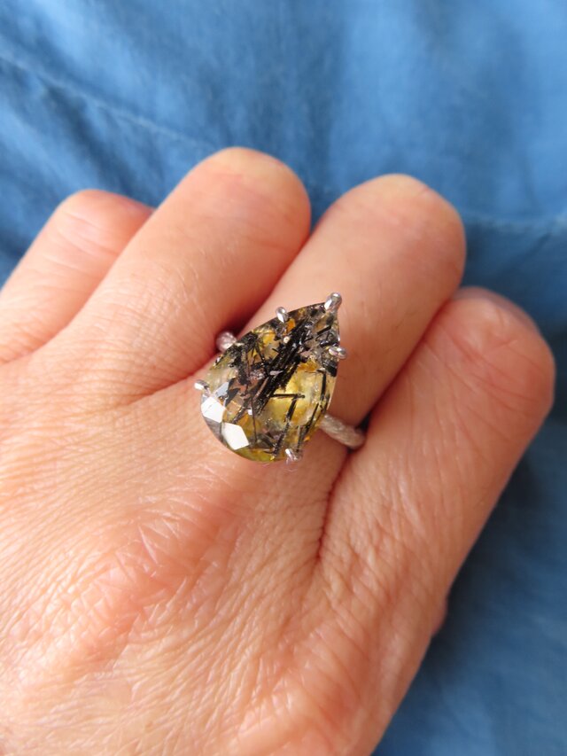 SV Black tourmaline Limonite in quartz Ring | iichi 日々の暮らしを心地よくするハンドメイドやアンティークのマーケットプレイス
