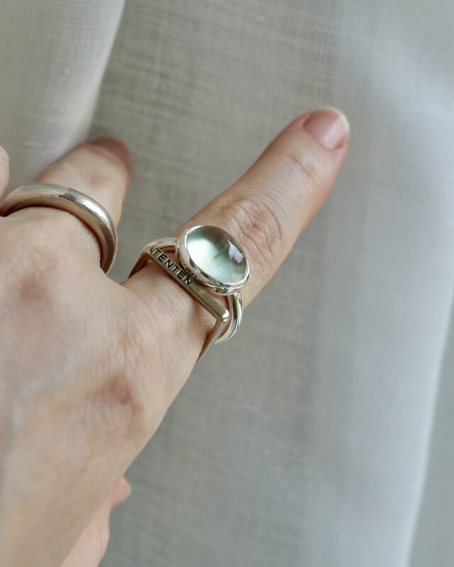[ブドウの実] prehnite ring | iichi 日々の暮らしを心地よくするハンドメイドやアンティークのマーケットプレイス