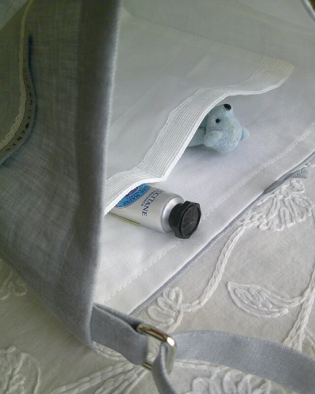 PaleBlueLinen×lace bag＆pouch | iichi 日々の暮らしを心地よくするハンドメイドやアンティークのマーケットプレイス