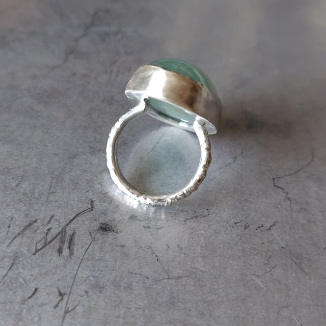 アクアマリンシルバーリング#13.5 | iichi 日々の暮らしを心地よくするハンドメイドやアンティークのマーケットプレイス
