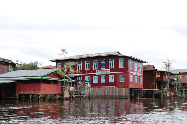 100%蓮ストール(OC bottom Candy design) | iichi 日々の暮らしを心地よくするハンドメイドやアンティークのマーケットプレイス