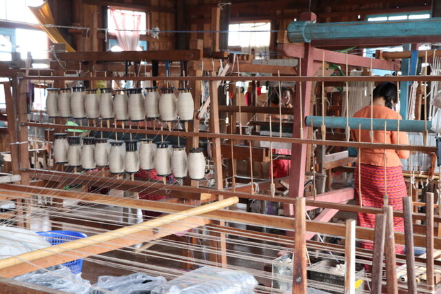 100%蓮ストール(OC bottom Candy design) | iichi 日々の暮らしを心地よくするハンドメイドやアンティークのマーケットプレイス