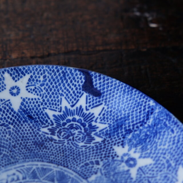 【サマー特価¥1500→¥950】星形の花 瀬戸焼 花文印判中皿 器 骨董/antiques 丁寧な暮らしに。古民家 明治時代 | iichi 日々の暮らしを心地よくするハンドメイドや ...