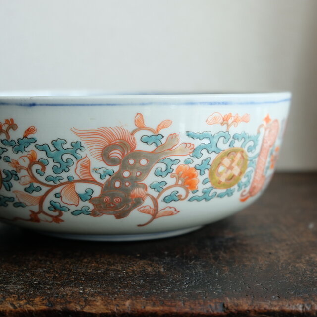 【サマー特価¥8500→¥4400】獅子が可愛い 伊万里 花文赤絵金彩八寸大鉢 antiques 骨董品 明治時代 鳳凰 風景 | iichi 日々の暮らしを心地よくするハンドメイドや ...