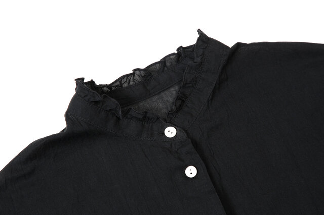 #510フリルブラウス(ブラック) | iichi 日々の暮らしを心地よくするハンドメイドやアンティークのマーケットプレイス