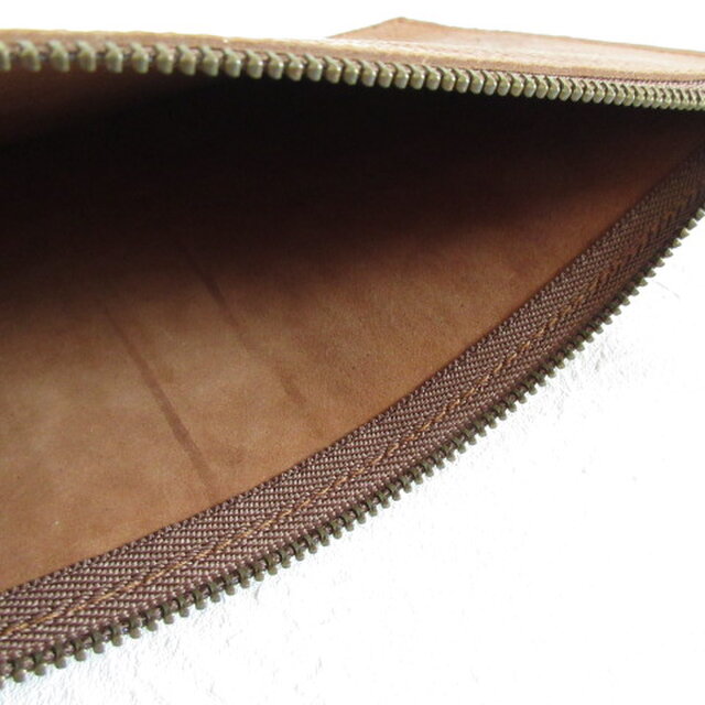 A6対応・フラットマルチケース《ゴートスキン》ナチュラルシュリンク・ブラウン・0322 | iichi 日々の暮らしを心地よくするハンドメイドやアンティークのマーケットプレイス