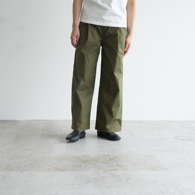タックワイドパンツ/col.cypress | iichi 日々の暮らしを心地よくするハンドメイドやアンティークのマーケットプレイス