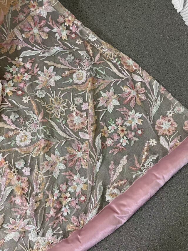 美品！ピンク ソフトチュール打掛 着物 フレア袖 オーバードレス キラキラ光る刺繍 前撮り | iichi 日々の暮らしを心地よくするハンドメイドやアンティークのマーケットプレイス