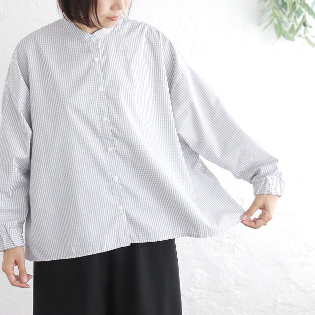 さらりと羽織れる ギザコットン バンドカラーブラウス （ギンガムチェック/グレー）TP11 | iichi 日々の暮らしを心地よくするハンドメイドやアンティークのマーケットプレイス