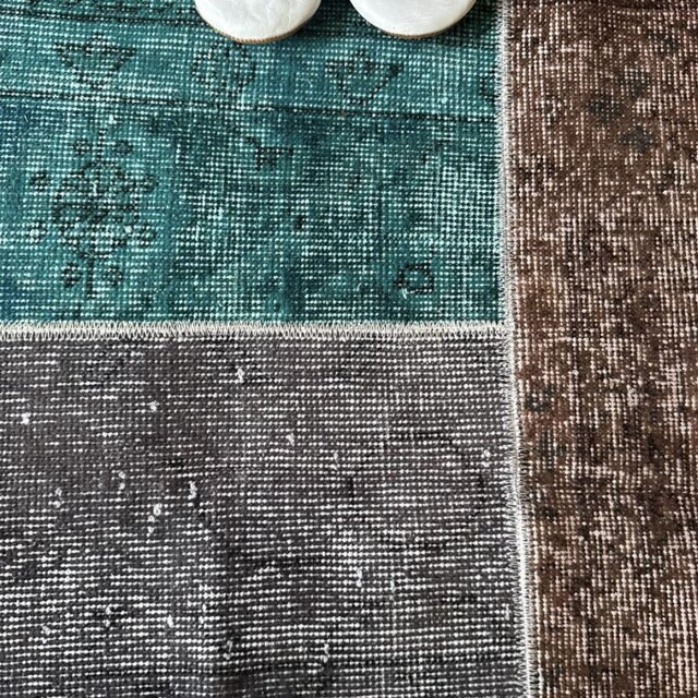 51×90ブラウン×グレイ×ブルーグリーン パッチワーク トルコヴィンテージラグ | iichi 日々の暮らしを心地よくするハンドメイドやアンティークのマーケットプレイス