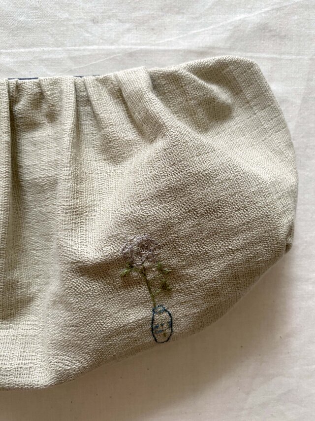 Pouch ：a single rose | iichi 日々の暮らしを心地よくするハンドメイドやアンティークのマーケットプレイス