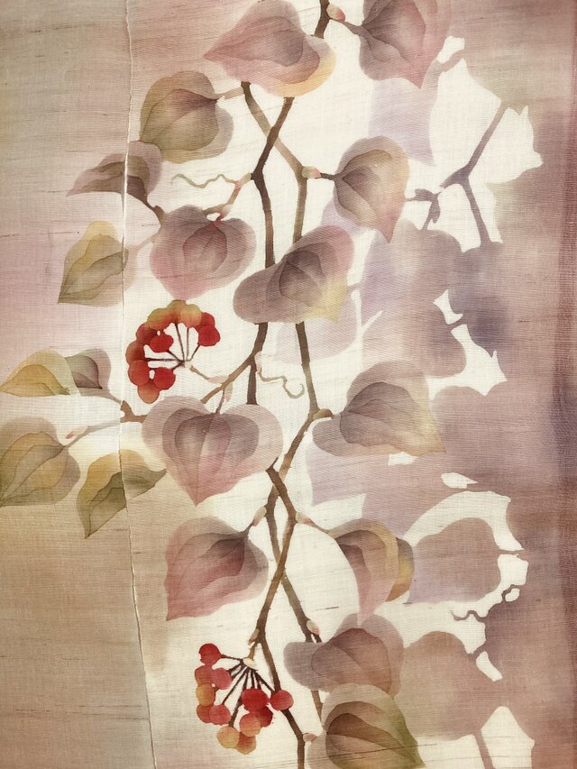 秋のれん「サルトリイバラ」 | iichi 日々の暮らしを心地よくするハンドメイドやアンティークのマーケットプレイス