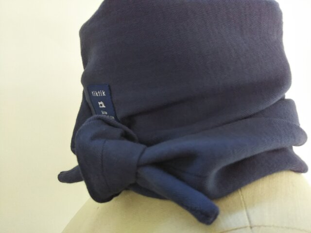 肌ストール ヘリンボン ダブルガーゼ 紺 | iichi 日々の暮らしを心地よくするハンドメイドやアンティークのマーケットプレイス