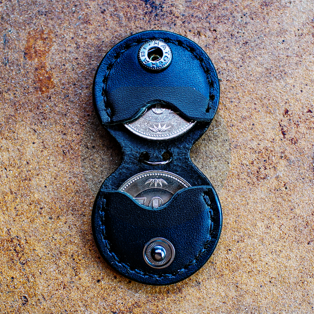 【NEW】本革500円専用ケース（黒） | iichi 日々の暮らしを心地よくするハンドメイドやアンティークのマーケットプレイス