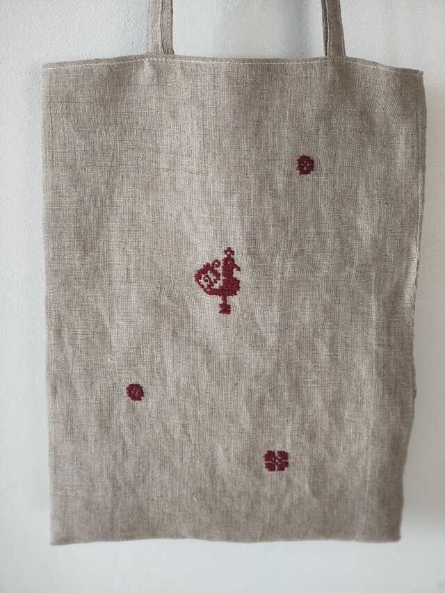 ハンガリー クロスステッチの刺繍 リネンバッグNo.1 | iichi 日々の暮らしを心地よくするハンドメイドやアンティークのマーケットプレイス