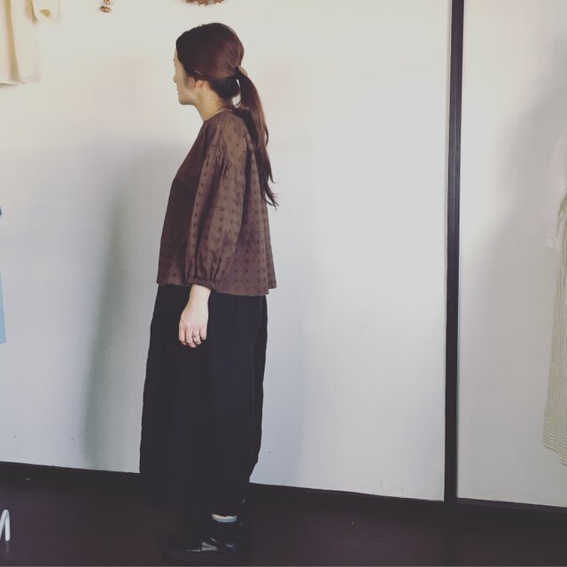 ふんわりウールグレーのブラウス（0to-137） | iichi 日々の暮らしを心地よくするハンドメイドやアンティークのマーケットプレイス