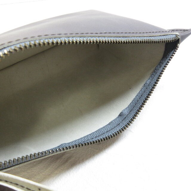 三角フリーポーチ《ゴートスキン》スムース・グレー・004 | iichi 日々の暮らしを心地よくするハンドメイドやアンティークのマーケットプレイス