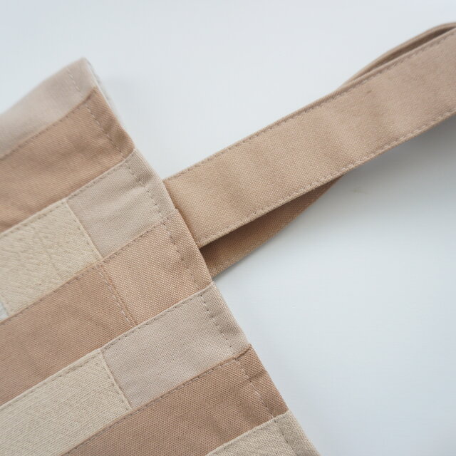 フラットトートバッグ 肩かけタイプ | iichi 日々の暮らしを心地よくするハンドメイドやアンティークのマーケットプレイス