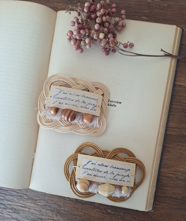 森語りの書きかけバレッタ Unfinished Forest Tale Barrette | iichi 日々の暮らしを心地よくするハンドメイドやアンティークのマーケットプレイス