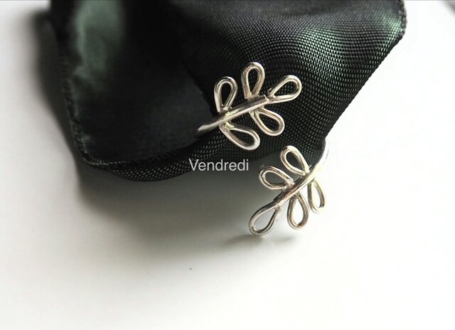 葉っぱのリング | iichi 日々の暮らしを心地よくするハンドメイドやアンティークのマーケットプレイス