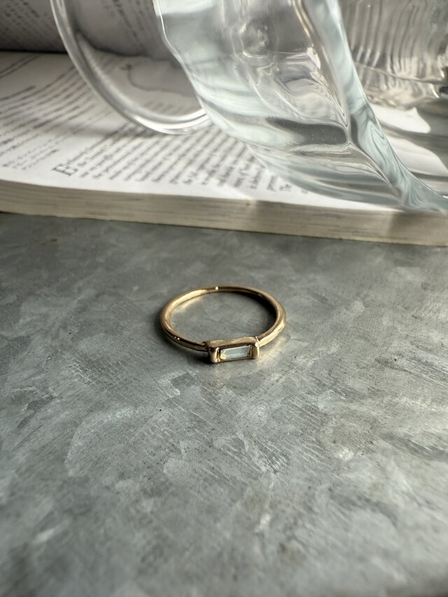 RA134-【 AVON 】エイボン・ヴィンテージリング 1980s Deadstock translucent glass | iichi ...