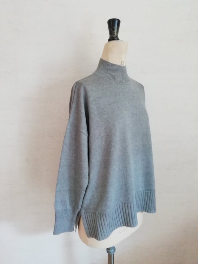 【特別提供品】希少素材♡綿カシミヤハイネックプルオーバー 杢グレー | iichi 日々の暮らしを心地よくするハンドメイドやアンティークのマーケットプレイス