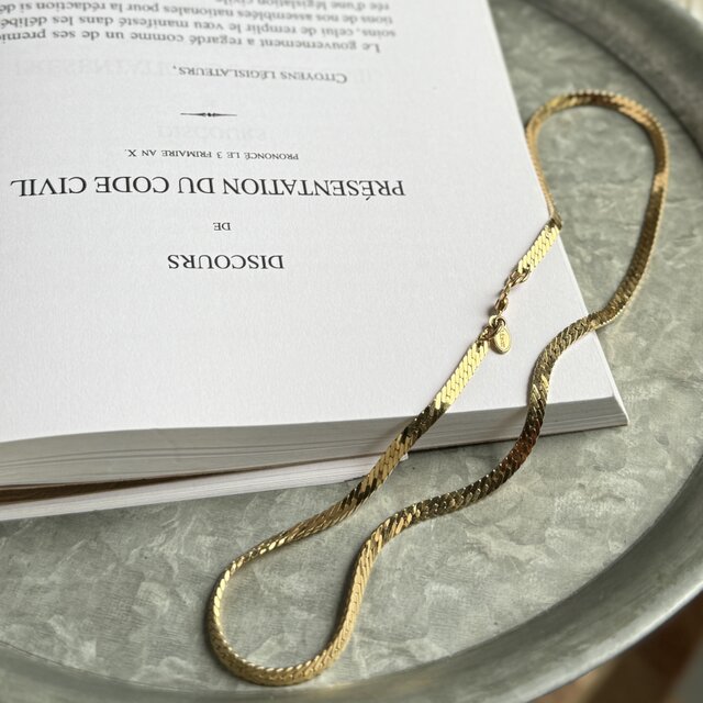 NM54-【 MONET 】モネ・ヴィンテージネックレス 1980s Gold Tone Flat Chain Short | iichi 日々の暮らしを心地よくするハンドメイドやアンティーク ...