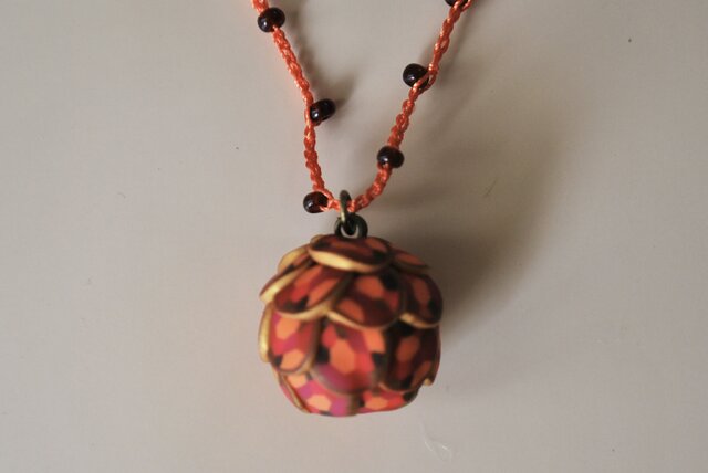粒つぶビーズのぶつぶつネックレス 06 gold orange pink red cha | iichi 日々の暮らしを心地よくするハンドメイドやアンティークのマーケットプレイス