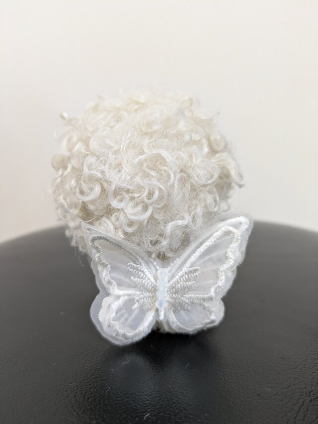 ぬいぐるみ☆巻き毛の蝶々さん☆ | iichi 日々の暮らしを心地よくするハンドメイドやアンティークのマーケットプレイス