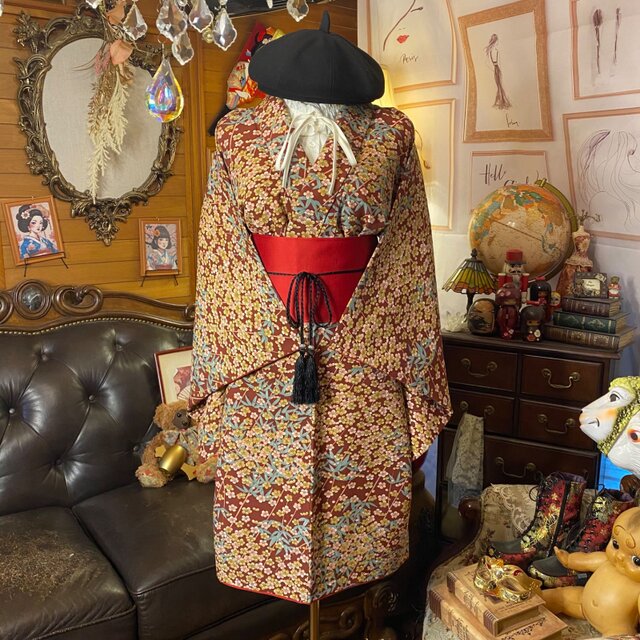 着物リメイク ミニミディ ワンピース｜洗える化繊素材＆帯サッシュベルト付き 煉瓦寄りの海老茶をベースと梅の花 KW-1063 | iichi 日々の暮らしを心地よくするハンドメイドや ...