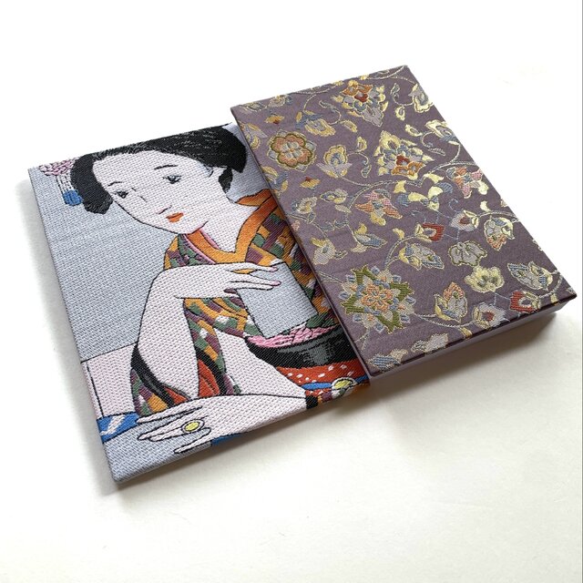『トランプ〜紫蘭』 竹久夢二 美術名画御朱印帳 B6大判 大正ロマン モダン スタイリッシュ 美人画 御朱印帳 桐生織物 | iichi 日々の暮らしを心地よくするハンドメイドやアンティークの ...