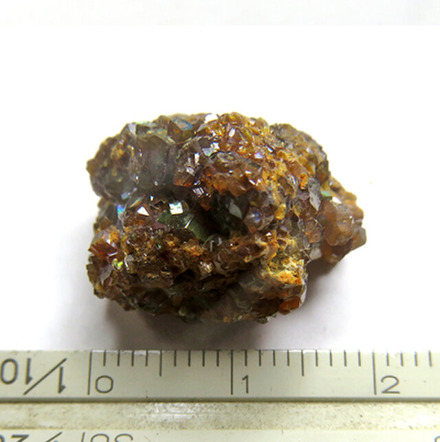 レインボーガーネット 原石 40ct trg403 | iichi 日々の暮らしを心地よくするハンドメイドやアンティークのマーケットプレイス