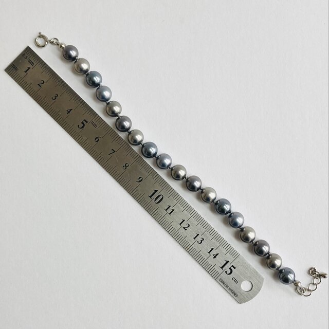 ガラスパールオールノットブレスレット/8mm約18cm+2cm/グレーmix/R/made in japan | iichi 日々の暮らしを心地よくするハンドメイドやアンティークのマーケットプレイス