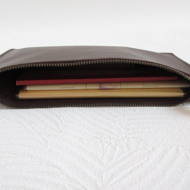 SALE開始～ A6対応♪《ゴートスキン》フラットマルチケース・ダークブラウン・0318 | iichi 日々の暮らしを心地よくするハンドメイドやアンティークのマーケットプレイス