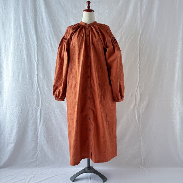 おとなのゆったりガウンワンピース：105cm（シュリンクシーチング：テラコッタオレンジ） | iichi 日々の暮らしを心地よくするハンドメイドやアンティークのマーケットプレイス