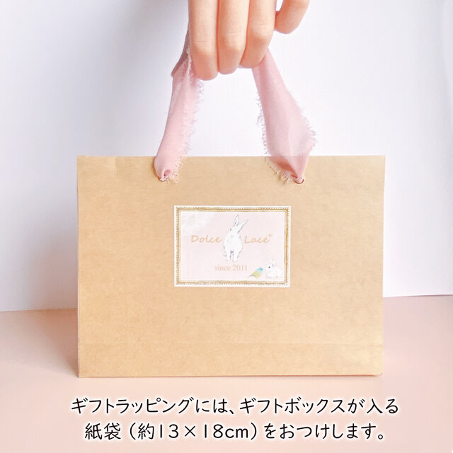 Mサイズ * Clover * 手編みタティングレースのバレッタ Black×Black | iichi 日々の暮らしを心地よくするハンドメイドやアンティークのマーケットプレイス