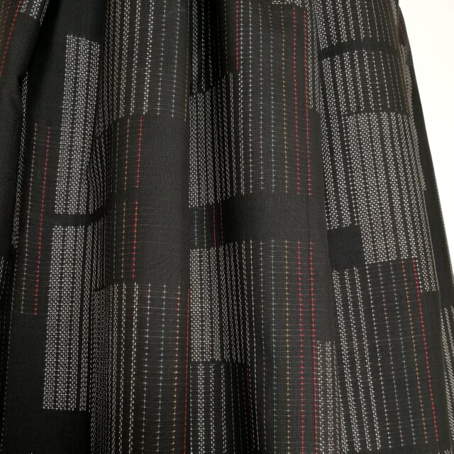 大島紬リメイク＊タックスカート | iichi 日々の暮らしを心地よくするハンドメイドやアンティークのマーケットプレイス