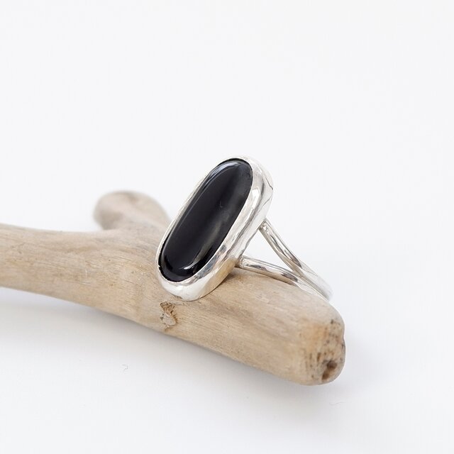 北海道 士幌町産 十勝石のリング 約13.5号 天然石アクセサリー 一点物 macari | iichi 日々の暮らしを心地よくするハンドメイドやアンティークのマーケットプレイス