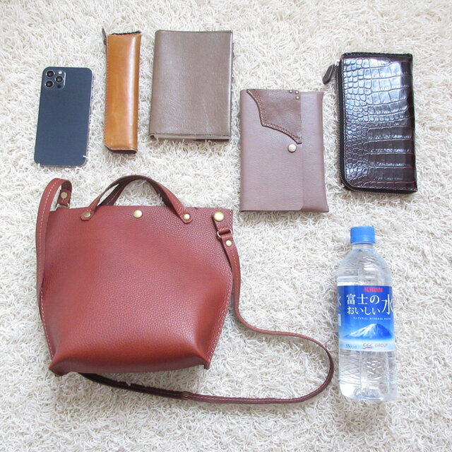 サックっと持てる♪《牛革》2WAYショルダーバッグ・ブラウン・シュリンク・0141 | iichi 日々の暮らしを心地よくするハンドメイドやアンティークのマーケットプレイス