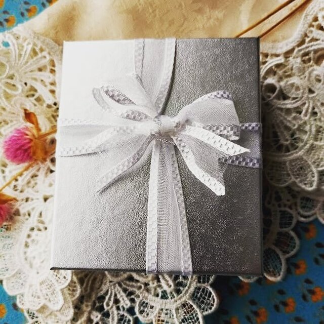 【スカーレットシフト】アンダラクリスタル 大きめ ルース 40mm｜ハンドメイド素材 | iichi 日々の暮らしを心地よくするハンドメイドやアンティークのマーケットプレイス