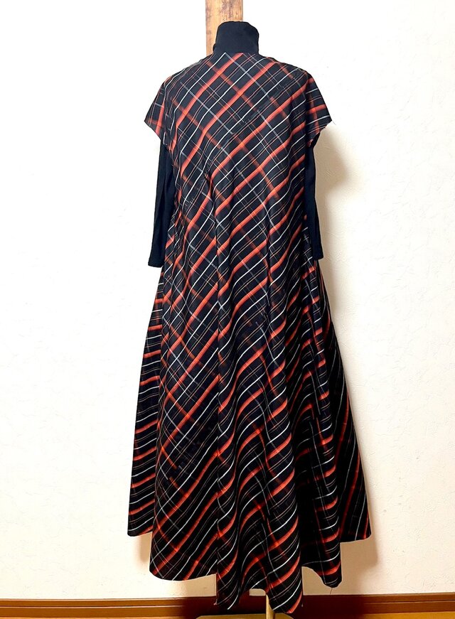 大島紬 フレンチスリーブワンピース | iichi 日々の暮らしを心地よくするハンドメイドやアンティークのマーケットプレイス