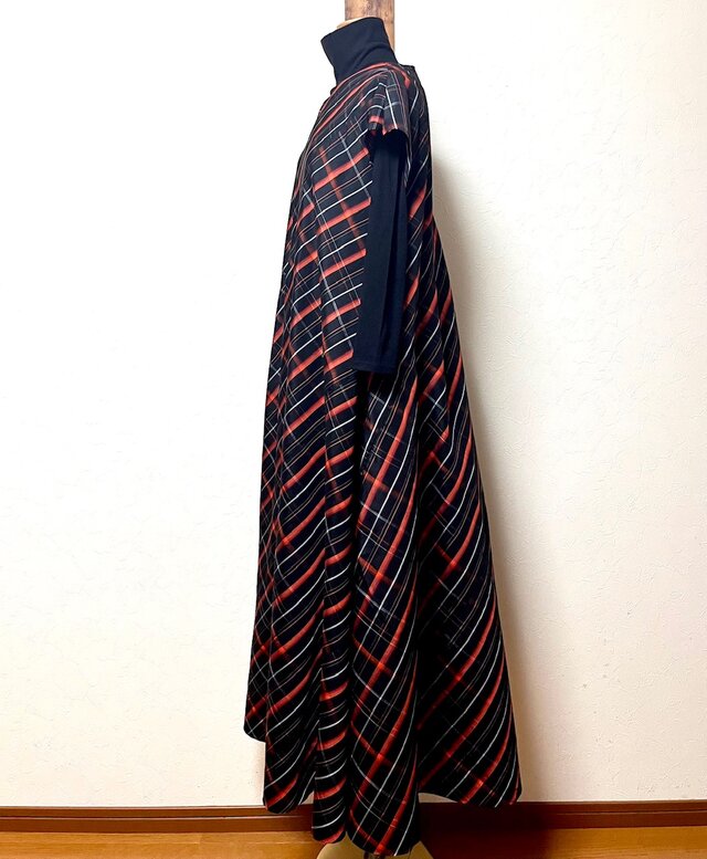 大島紬 フレンチスリーブワンピース | iichi 日々の暮らしを心地よくするハンドメイドやアンティークのマーケットプレイス