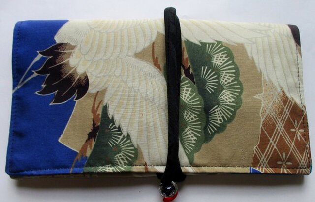 8421 お宮参り着で作った和風財布・ポーチ ＃送料無料 | iichi 日々の暮らしを心地よくするハンドメイドやアンティークのマーケットプレイス